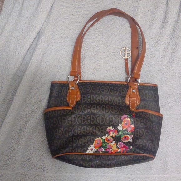 Giani Bernini | Bags | Giani Bernini Signature Tulip Shoulder Bag Tote ...